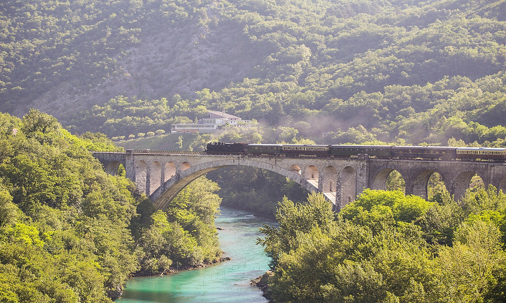 Z muzejskim vlakom na TOLMINSKO | Turistična agencija Potepuh