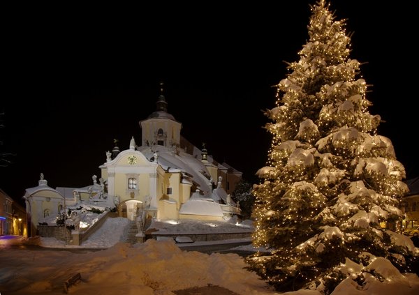 ČAROBNI ADVENT NA GRADIŠČANSKEM | Turistična agencija Potepuh
