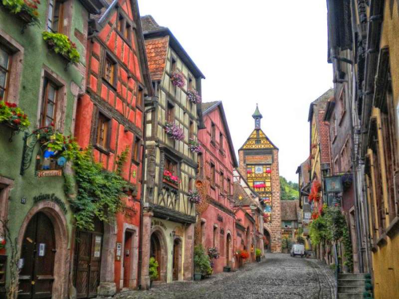 BURGUNDIJA, ŠAMPANJA IN ALZACIJA | Turistična agencija Potepuh