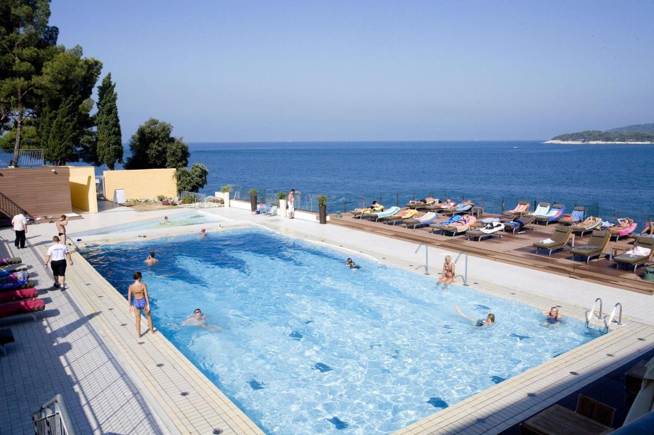 APARTMAJI SPLENDID GOLDEN ROCKS RESORT | Turistična agencija Potepuh